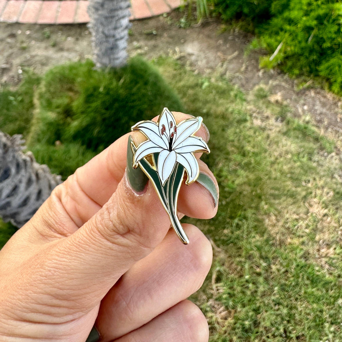 White Lily Enamel Pin – Sipsey Wilder