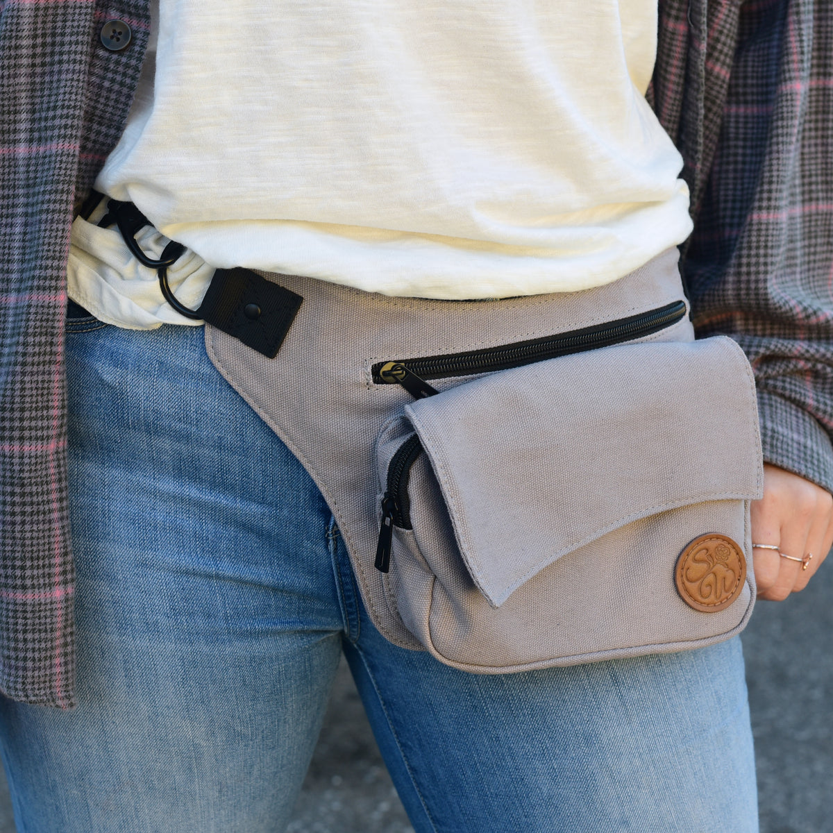 Ash Gray Hip Bag – Sipsey Wilder